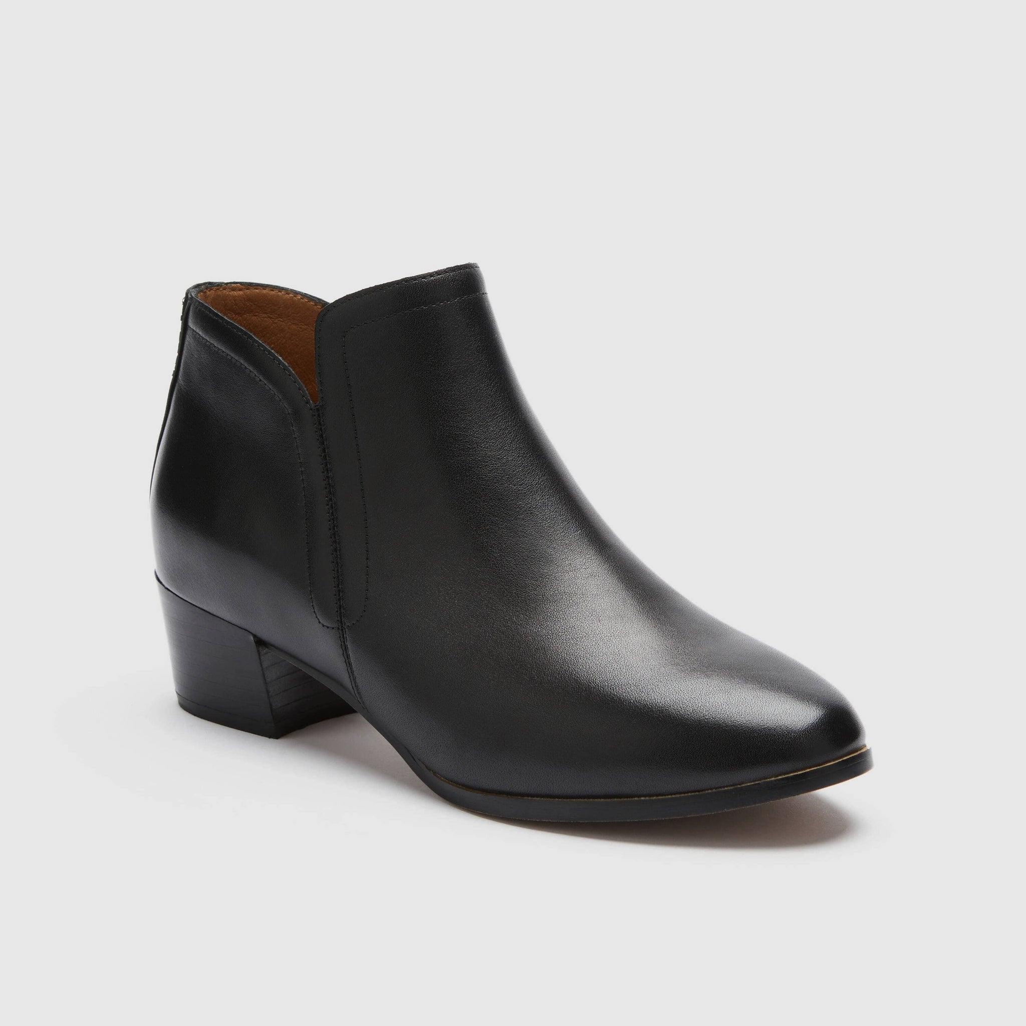 Frankie4 Novah Ankle Boots - Black | Eclectic House